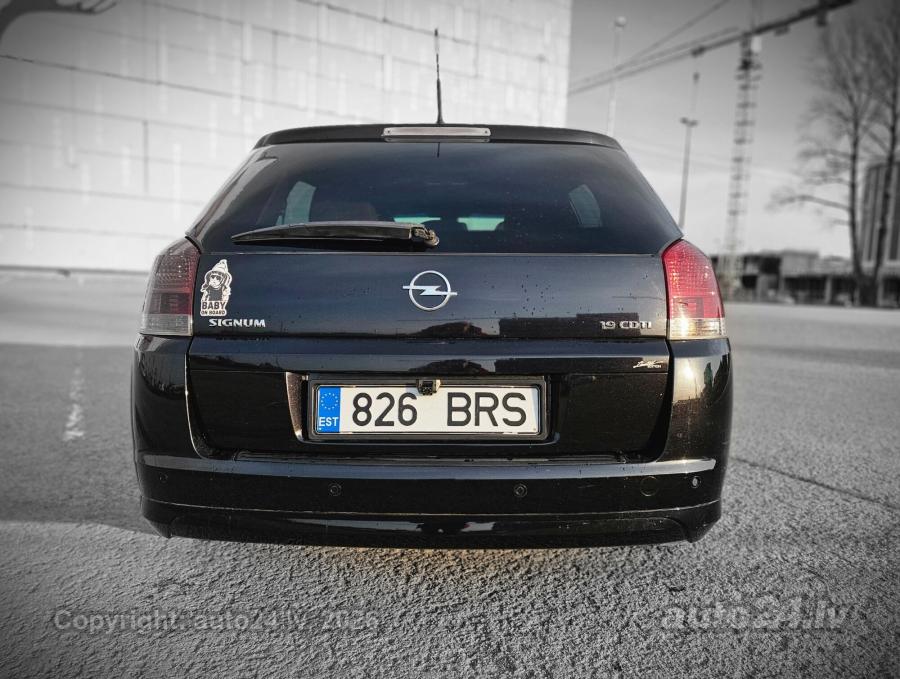 Black Opel Signum 2006 in Tallinn, with an engine capacity of 1.90 L and mileage of 263 thousand km for 2990 €, photo 6 on AUTOMOTO.COM.LV
