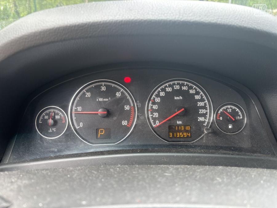 Black Opel Signum 2006 in Vilnius, with an engine capacity of 1.90 L and mileage of 313 thousand km for 800 €, photo 13 on AUTOMOTO.COM.LV