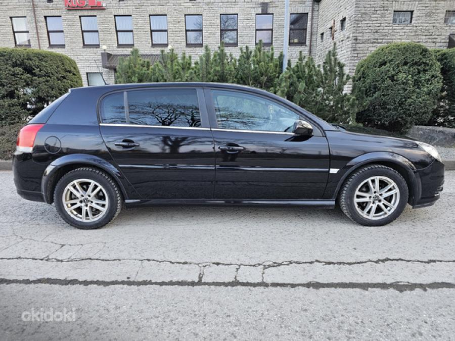 Black Opel Signum 2006 in Tallinn, with an engine capacity of 1.90 L and mileage of 262 thousand km for 2750 €, photo 8 on AUTOMOTO.COM.LV