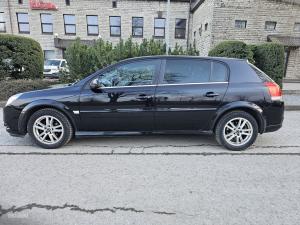 Black Opel Signum 2006 in Tallinn, with an engine capacity of 1.90 L and mileage of 262 thousand km for 2750 €, photo 21 on AUTOMOTO.COM.LV