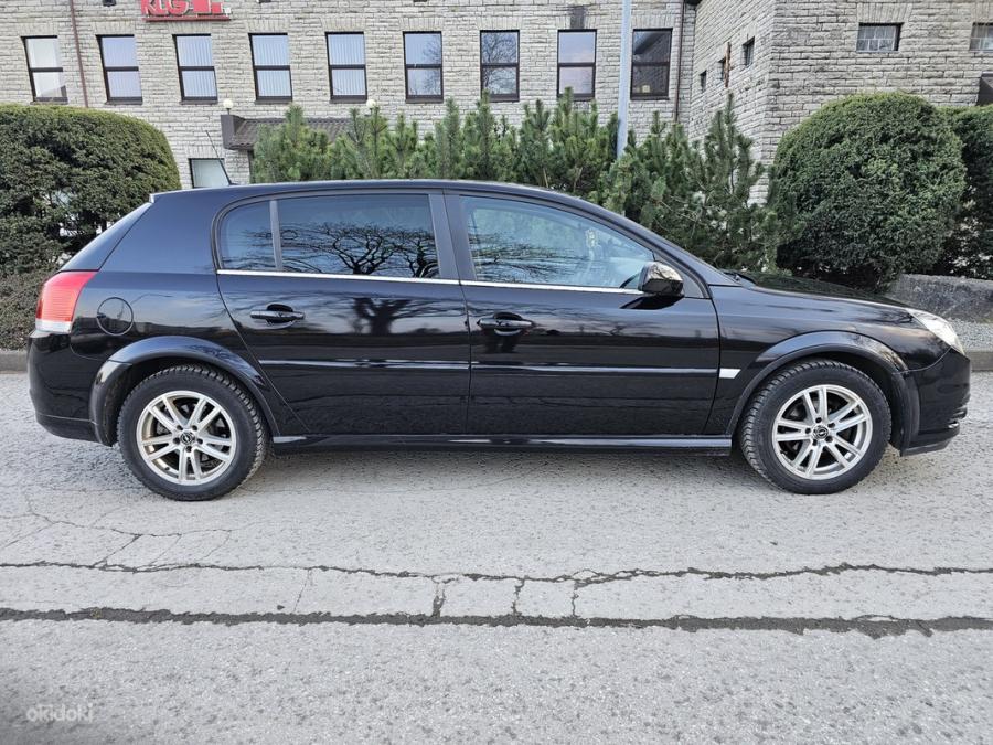 Black Opel Signum 2006 in Tallinn, with an engine capacity of 1.90 L and mileage of 262 thousand km for 2750 €, photo 22 on AUTOMOTO.COM.LV