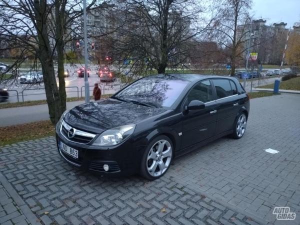Melns Opel Signum 2007 Kauņa, ar dzinēja tilpumu 3.00 L un nobraukumu 240 tūkst. km par 999 €, foto 1 vietnē AUTOMOTO.COM.LV