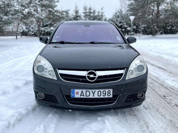 Melns Opel Signum 2007 Viļņa, ar dzinēja tilpumu 1.91 L un nobraukumu 250 tūkst. km par 1900 €, foto 2 vietnē AUTOMOTO.COM.LV