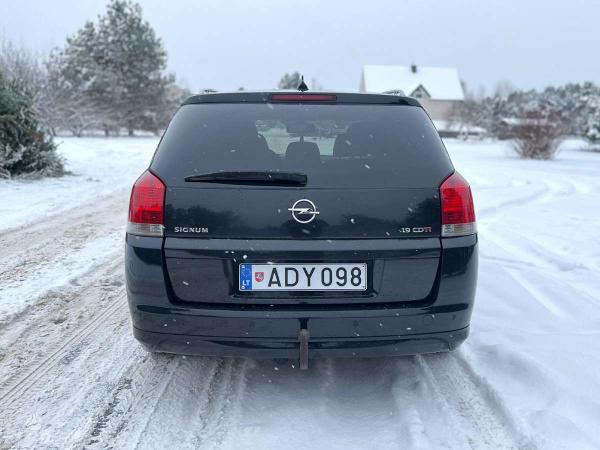 Melns Opel Signum 2007 Viļņa, ar dzinēja tilpumu 1.91 L un nobraukumu 250 tūkst. km par 1900 €, foto 5 vietnē AUTOMOTO.COM.LV