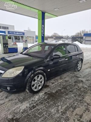 Black Opel Signum 2007 in Klaipeda, with an engine capacity of 3.00 L and mileage of 250 thousand km for 1200 €, photo 2 on AUTOMOTO.COM.LV