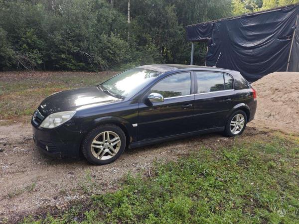 Melns Opel Signum 2007 Kauņa, ar dzinēja tilpumu 1.91 L un nobraukumu 450 tūkst. km par 900 €, foto 1 vietnē AUTOMOTO.COM.LV