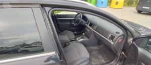 Melns Opel Signum 2007 Klaipėda, ar dzinēja tilpumu 1.90 L un nobraukumu 334 tūkst. km par 1750 €, foto 8 vietnē AUTOMOTO.COM.LV