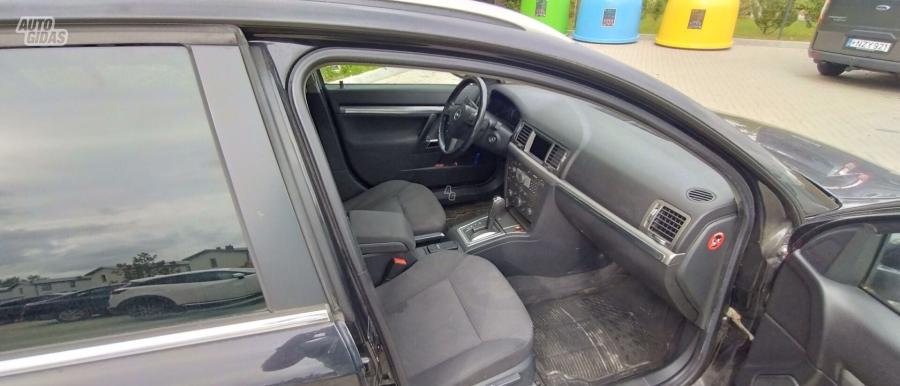 Melns Opel Signum 2007 Klaipėda, ar dzinēja tilpumu 1.90 L un nobraukumu 334 tūkst. km par 1750 €, foto 8 vietnē AUTOMOTO.COM.LV