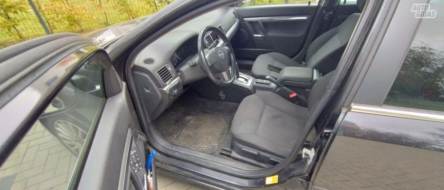 Melns Opel Signum 2007 Klaipėda, ar dzinēja tilpumu 1.90 L un nobraukumu 334 tūkst. km par 1750 €, foto 9 vietnē AUTOMOTO.COM.LV
