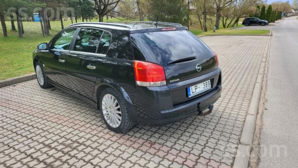 Melns Opel Signum 2008 Madona, ar dzinēja tilpumu 1.90 L un nobraukumu 292 tūkst. km par 2200 €, foto 3 vietnē AUTOMOTO.COM.LV