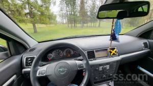 Melns Opel Signum 2008 Madona, ar dzinēja tilpumu 1.90 L un nobraukumu 292 tūkst. km par 2200 €, foto 9 vietnē AUTOMOTO.COM.LV