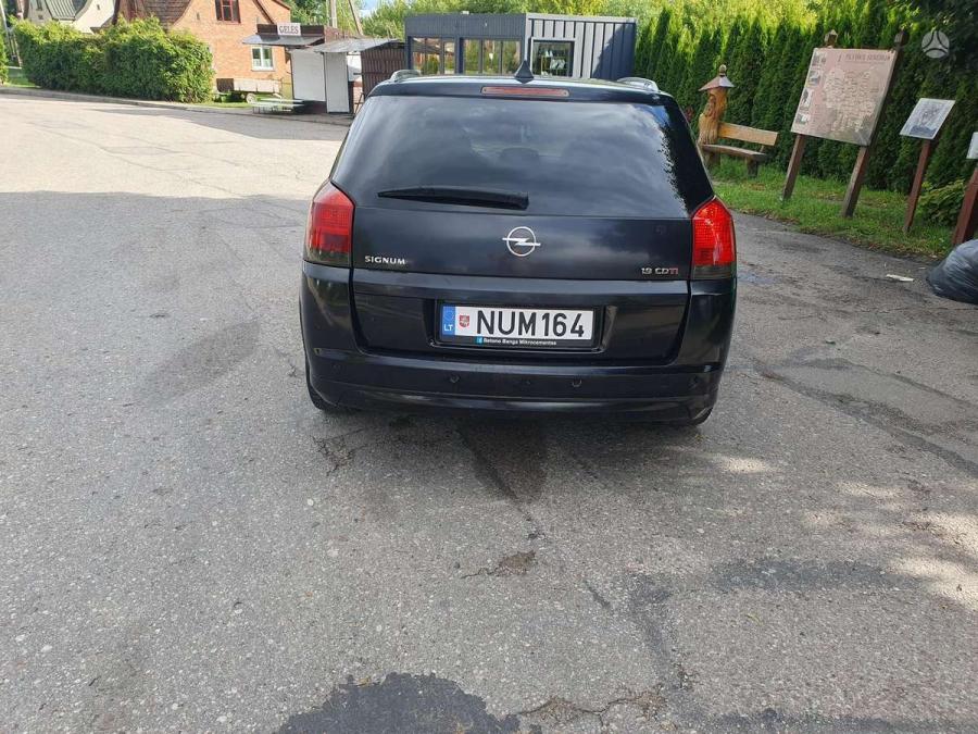 Black Opel Signum 2008 in Vilkaviskis, with an engine capacity of 1.91 L and mileage of 400 thousand km for 850 €, photo 5 on AUTOMOTO.COM.LV
