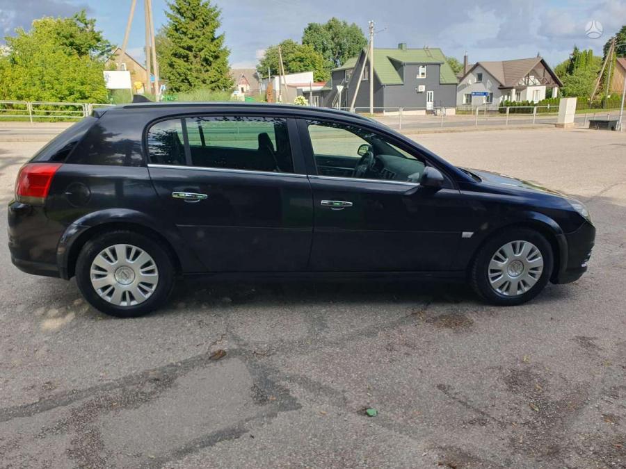 Black Opel Signum 2008 in Vilkaviskis, with an engine capacity of 1.91 L and mileage of 400 thousand km for 850 €, photo 6 on AUTOMOTO.COM.LV