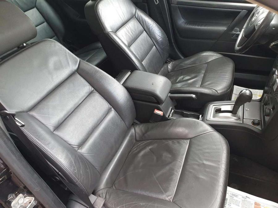 Black Opel Signum 2008 in Vilkaviskis, with an engine capacity of 1.91 L and mileage of 400 thousand km for 850 €, photo 12 on AUTOMOTO.COM.LV