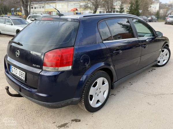 Black Opel Signum 2003 in Kaunas, with an engine capacity of 1.90 L and mileage of 274 thousand km for 650 €, photo 6 on AUTOMOTO.COM.LV