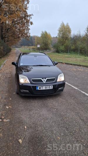 Black Opel Signum 2003 in Jelgava, with an engine capacity of 3.00 L and mileage of 328 thousand km for 600 €, photo  on AUTOMOTO.COM.LV
