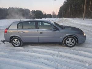 Black Opel Signum 2004 in Prienai, with an engine capacity of 2.20 L and mileage of 324 thousand km for 1300 €, photo  on AUTOMOTO.COM.LV