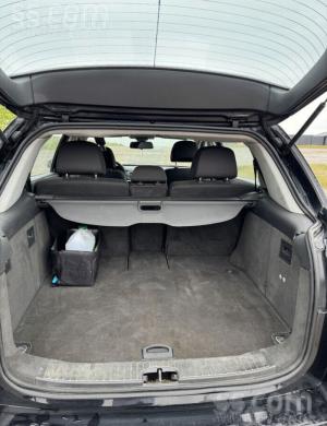 Black Opel Signum 2004 in Liepaja, with an engine capacity of 2.20 L and mileage of 333 thousand km for 500 €, photo 8 on AUTOMOTO.COM.LV