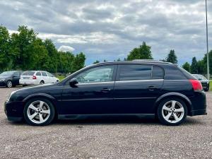 Black Opel Signum 2005 in Panevezys, with an engine capacity of 3.20 L and mileage of 284 thousand km for 900 €, photo 3 on AUTOMOTO.COM.LV
