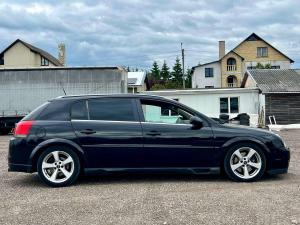 Black Opel Signum 2005 in Panevezys, with an engine capacity of 3.20 L and mileage of 284 thousand km for 900 €, photo 6 on AUTOMOTO.COM.LV