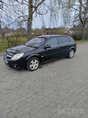 Black Opel Signum 2007 in Gulbene, with an engine capacity of 1.90 L and mileage of 279 thousand km for 2000 €, photo  on AUTOMOTO.COM.LV