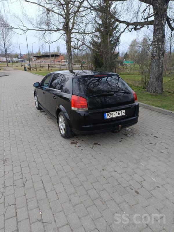 Melns Opel Signum 2007 Gulbene, ar dzinēja tilpumu 1.90 L un nobraukumu 279 tūkst. km par 2000 €, foto 3 vietnē AUTOMOTO.COM.LV