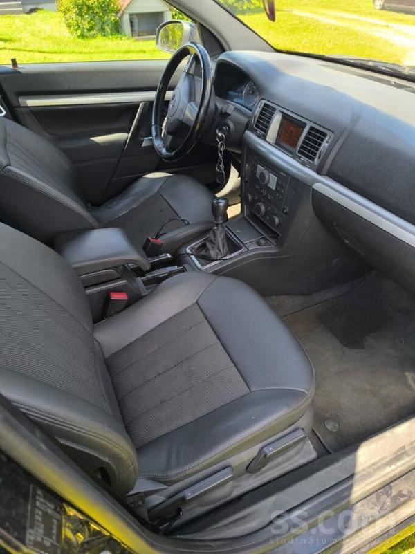 Melns Opel Signum 2007 Gulbene, ar dzinēja tilpumu 1.90 L un nobraukumu 279 tūkst. km par 2000 €, foto 6 vietnē AUTOMOTO.COM.LV