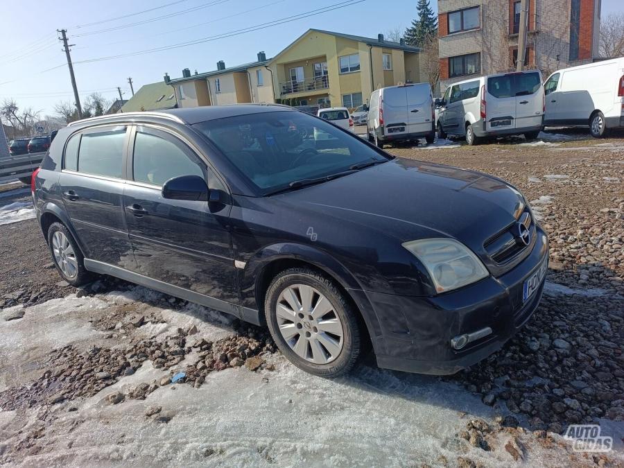 Blue Opel Signum 2003 in Kaunas, with an engine capacity of 2.20 L and mileage of 296 thousand km for 450 €, photo 1 on AUTOMOTO.COM.LV