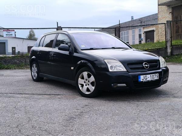 Blue Opel Signum 2004 in Tukums, with an engine capacity of 1.90 L and mileage of 383 thousand km for 1050 €, photo 1 on AUTOMOTO.COM.LV