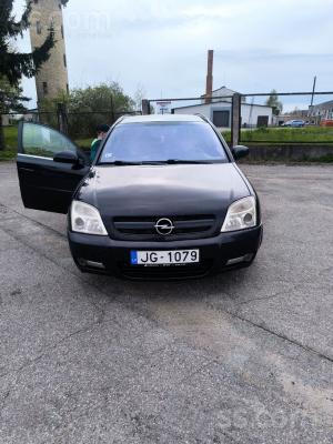 Blue Opel Signum 2004 in Tukums, with an engine capacity of 1.90 L and mileage of 383 thousand km for 1050 €, photo 6 on AUTOMOTO.COM.LV
