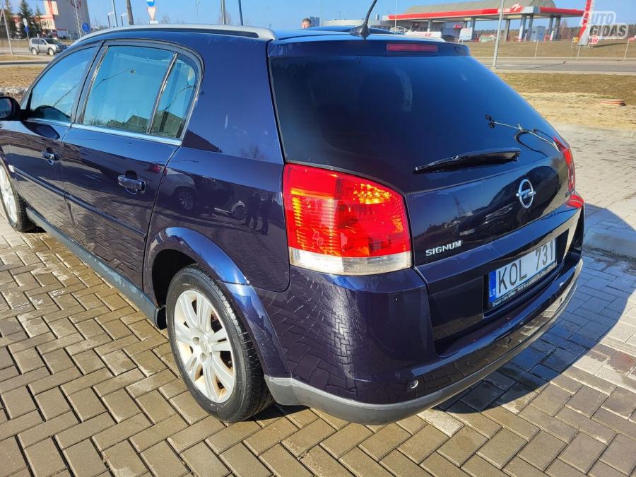 Blue Opel Signum 2004 in Mazeikiai, with an engine capacity of 1.90 L and mileage of 342 thousand km for 850 €, photo 7 on AUTOMOTO.COM.LV