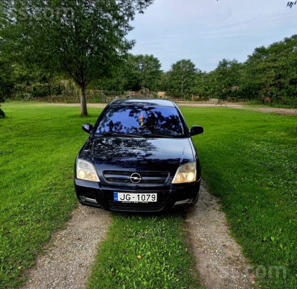 Синий Опель Сигнум 2004 в Тукумс, объемом двигателя 1.90 л и пробегом 396 тыс. км за 1250 €, фото 6 на AUTOMOTO.COM.LV