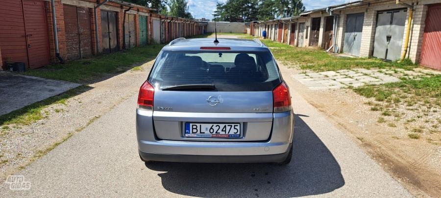 Zils Opel Signum 2005 Druskininkai, ar dzinēja tilpumu 2.20 L un nobraukumu 211 tūkst. km par 550 €, foto 9 vietnē AUTOMOTO.COM.LV
