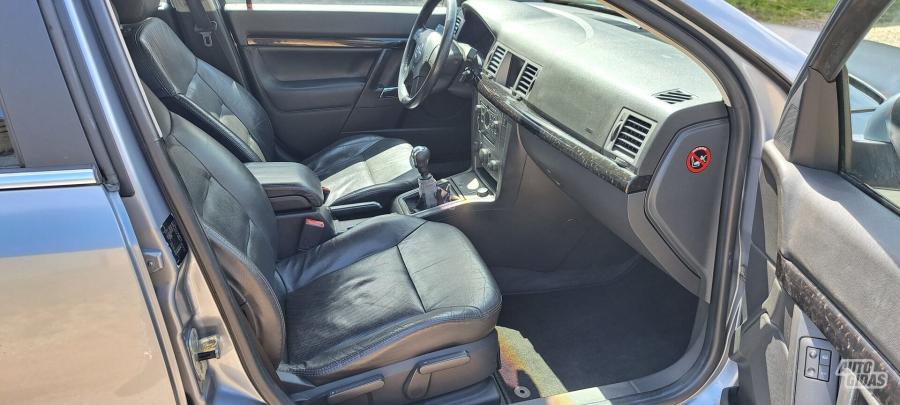 Zils Opel Signum 2005 Druskininkai, ar dzinēja tilpumu 2.20 L un nobraukumu 211 tūkst. km par 550 €, foto 13 vietnē AUTOMOTO.COM.LV