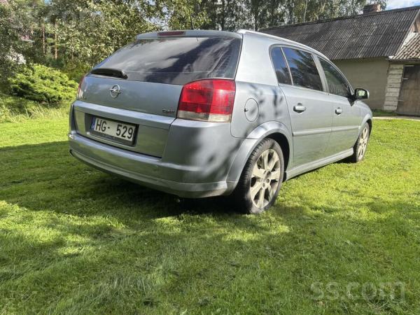 Опель Сигнум 2005 в Екабпилс на AUTOMOTO.COM.LV Синий Опель Сигнум 2005 в Екабпилс, объемом двигателя 1.90 л и пробегом 186 тыс. км за 1100 €, фото 3 на AUTOMOTO.COM.LV