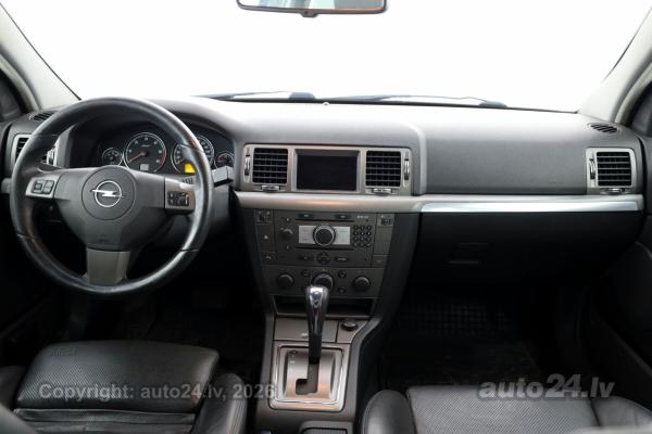 Zils Opel Signum 2006 Tallina, ar dzinēja tilpumu 3.00 L un nobraukumu 359 tūkst. km par 999 €, foto 5 vietnē AUTOMOTO.COM.LV