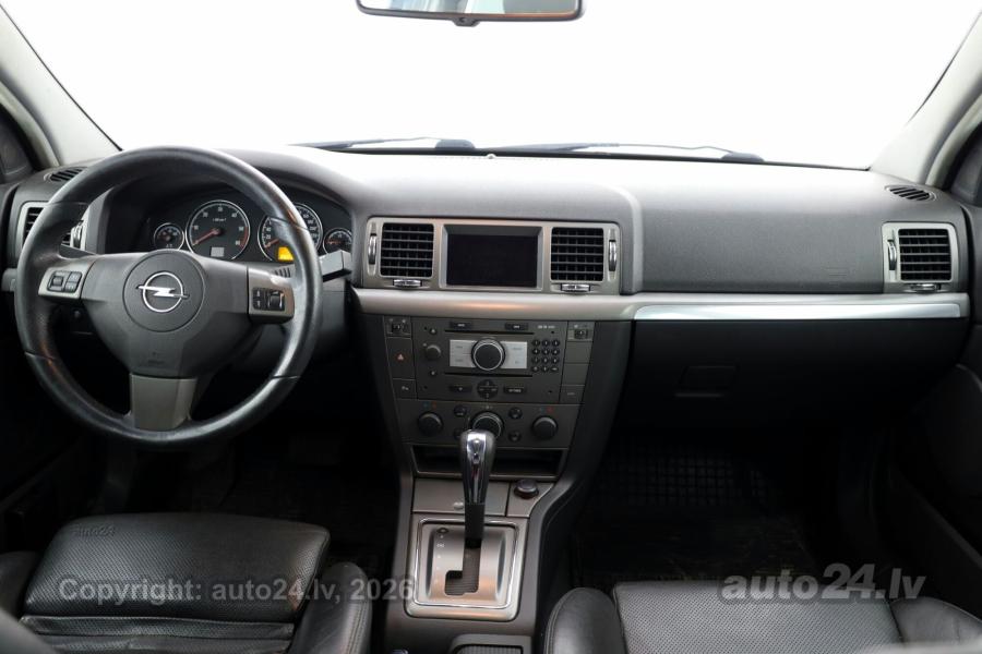 Blue Opel Signum 2006 in Tallinn, with an engine capacity of 3.00 L and mileage of 359 thousand km for 999 €, photo 6 on AUTOMOTO.COM.LV
