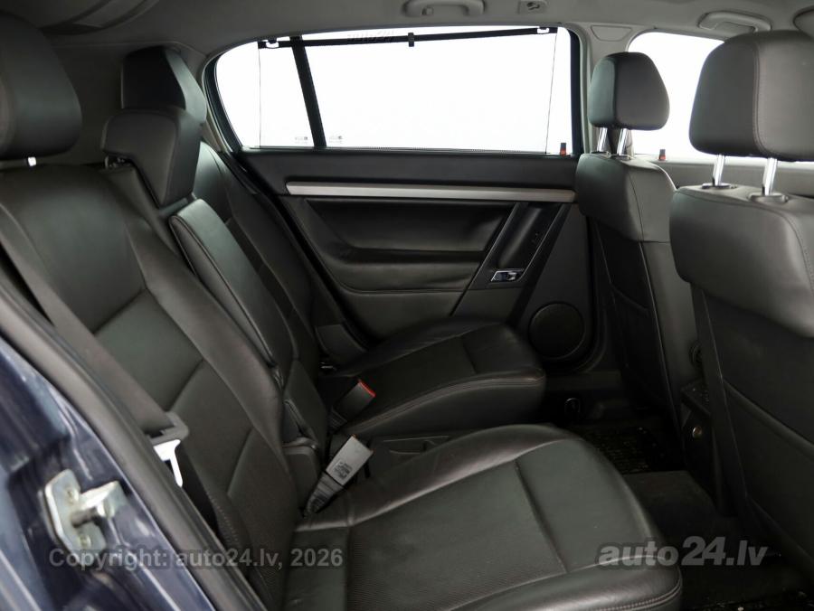 Blue Opel Signum 2006 in Tallinn, with an engine capacity of 3.00 L and mileage of 359 thousand km for 999 €, photo 8 on AUTOMOTO.COM.LV