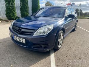 Blue Opel Signum 2006 in Rezekne, with an engine capacity of 3.00 L and mileage of 355 thousand km for 1200 €, photo  on AUTOMOTO.COM.LV