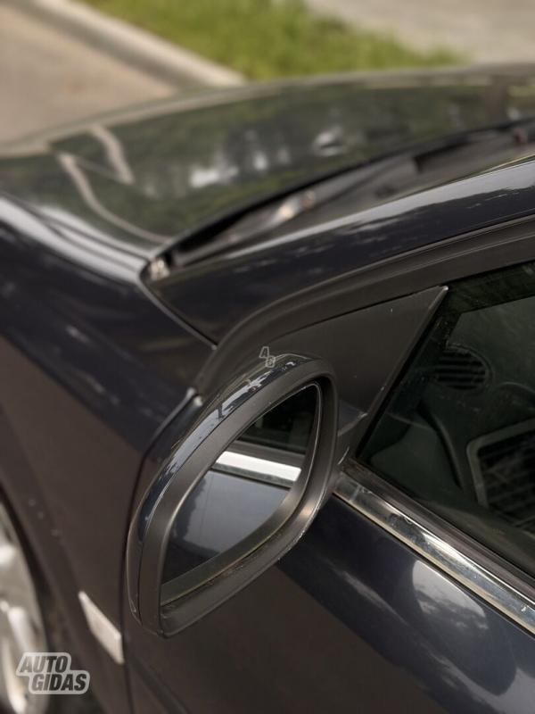 Zils Opel Signum 2006 Viļņa, ar dzinēja tilpumu 1.90 L un nobraukumu 334 tūkst. km par 1750 €, foto 9 vietnē AUTOMOTO.COM.LV