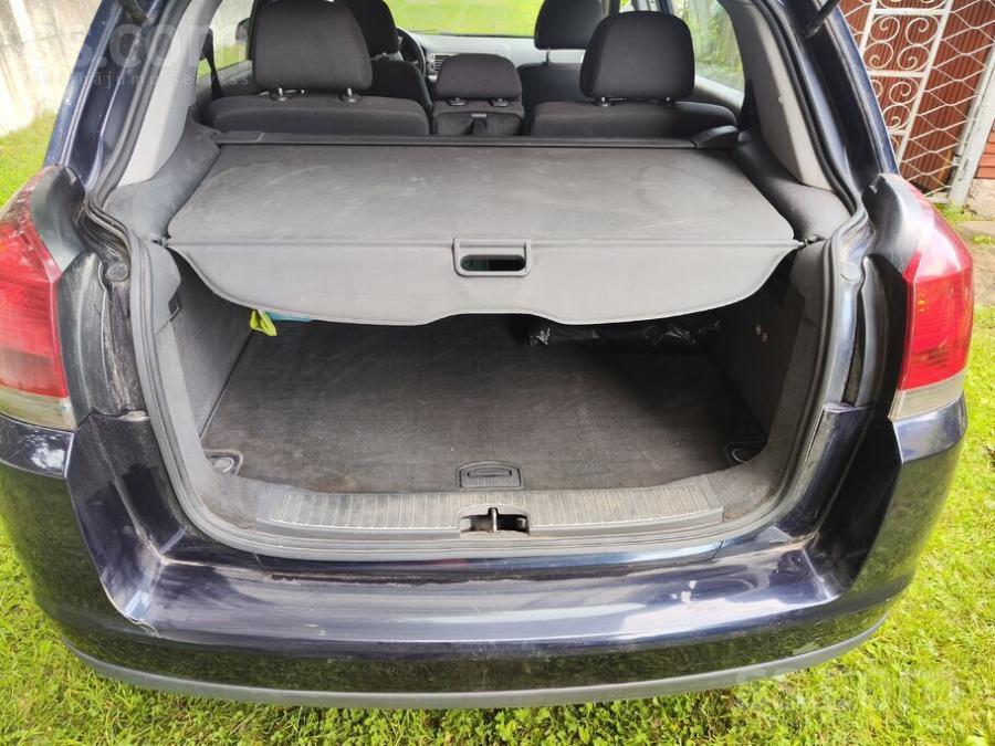 Blue Opel Signum 2006 in Riga, with an engine capacity of 1.90 L and mileage of 320 thousand km for 1200 €, photo 5 on AUTOMOTO.COM.LV