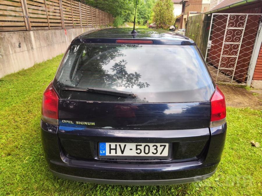 Blue Opel Signum 2006 in Riga, with an engine capacity of 1.90 L and mileage of 320 thousand km for 1200 €, photo 6 on AUTOMOTO.COM.LV