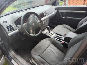 Blue Opel Signum 2006 in Riga, with an engine capacity of 1.90 L and mileage of 320 thousand km for 1200 €, photo 9 on AUTOMOTO.COM.LV