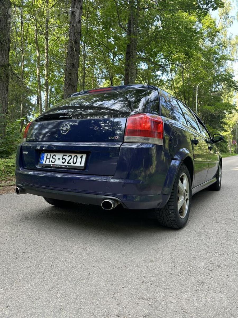 Zils Opel Signum 2006 Rēzekne, ar dzinēja tilpumu 3.00 L un nobraukumu 360 tūkst. km par 1500 €, foto 12 vietnē AUTOMOTO.COM.LV