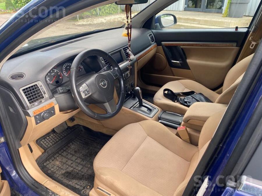 Blue Opel Signum 2006 in Rezekne, with an engine capacity of 3.00 L and mileage of 360 thousand km for 1200 €, photo 16 on AUTOMOTO.COM.LV