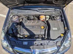 Blue Opel Signum 2007 in Kaunas, with an engine capacity of 1.90 L and mileage of 289 thousand km for 2000 €, photo 8 on AUTOMOTO.COM.LV