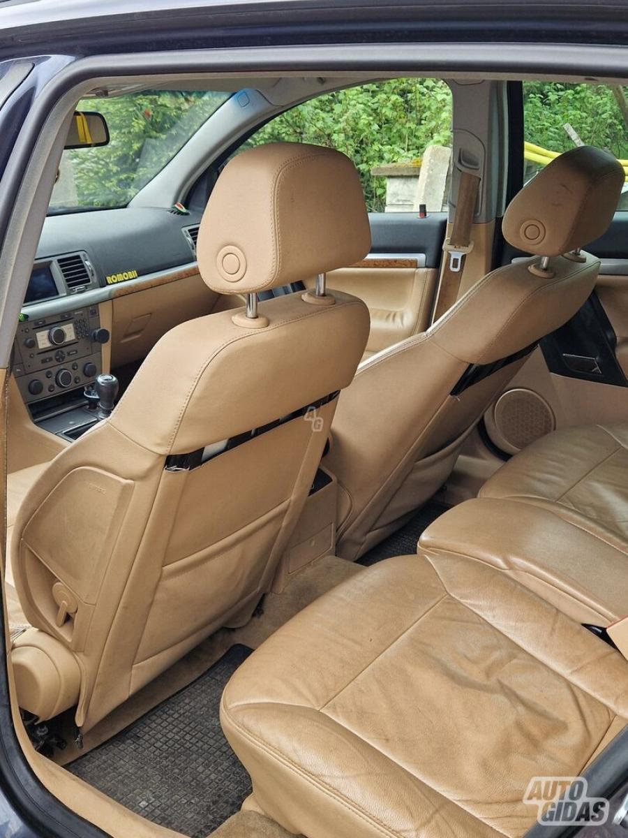 Blue Opel Signum 2007 in Kaunas, with an engine capacity of 1.90 L and mileage of 289 thousand km for 2000 €, photo 11 on AUTOMOTO.COM.LV
