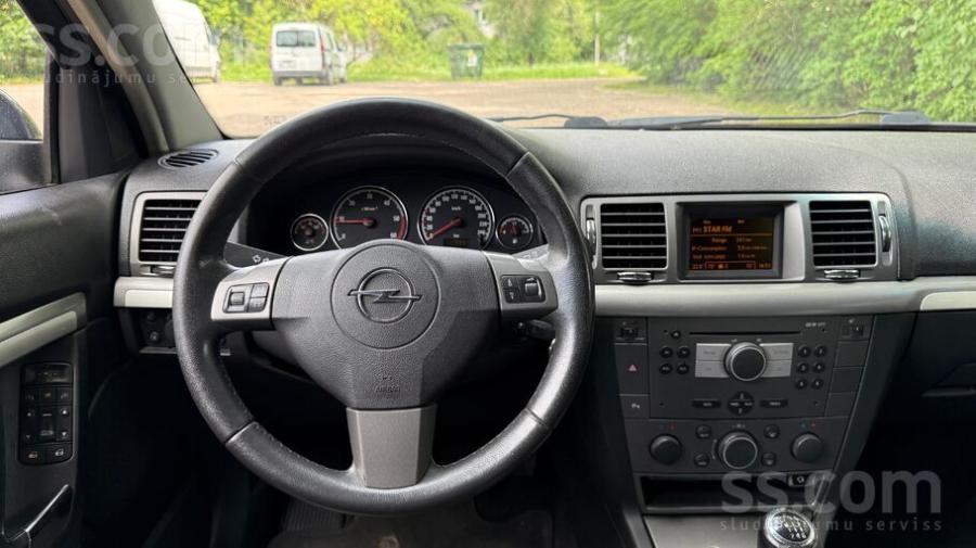 Zils Opel Signum 2007 Saldus, ar dzinēja tilpumu 1.90 L un nobraukumu 305 tūkst. km par 1699 €, foto 9 vietnē AUTOMOTO.COM.LV