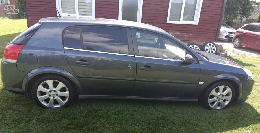 Blue Opel Signum 2007 in Telschi, with an engine capacity of 1.90 L and mileage of 285 thousand km for 600 €, photo 4 on AUTOMOTO.COM.LV