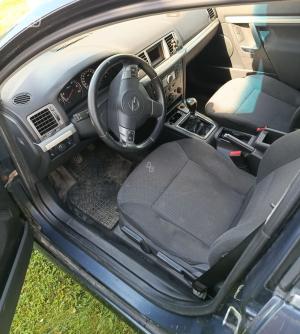 Blue Opel Signum 2007 in Telschi, with an engine capacity of 1.90 L and mileage of 285 thousand km for 600 €, photo 9 on AUTOMOTO.COM.LV